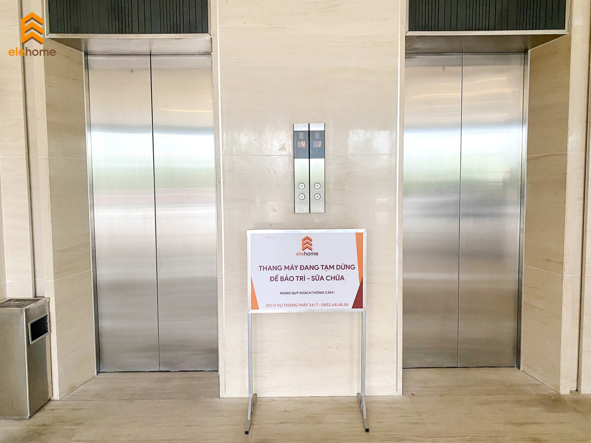 Thang máy toà nhà văn phòng